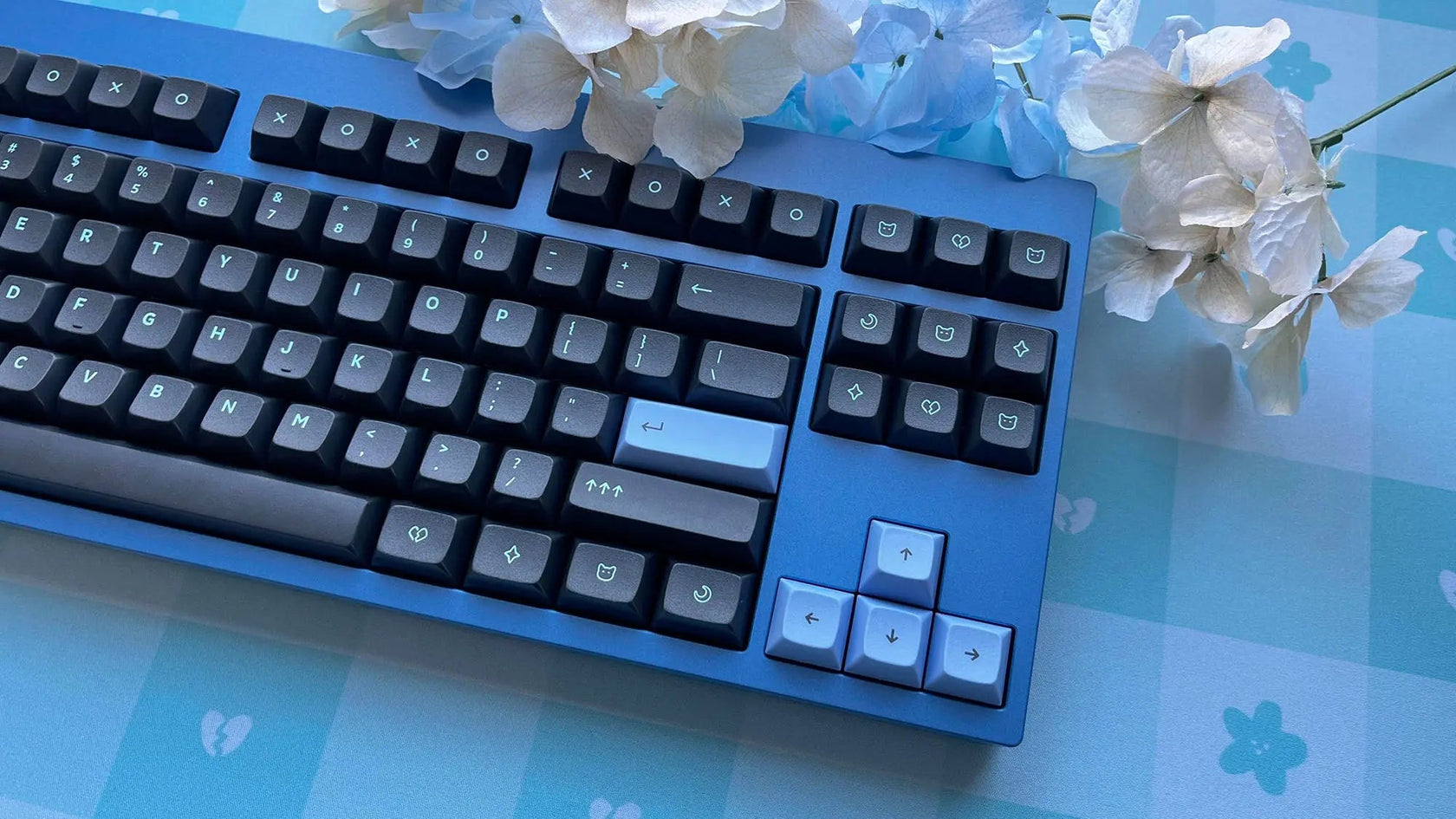 DSS Sad Girl Keycaps by Mintlodica® Bring joy to your workspace!